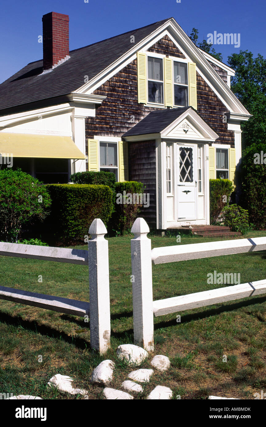 Cape Cod vacation house Stock Photo - Alamy
