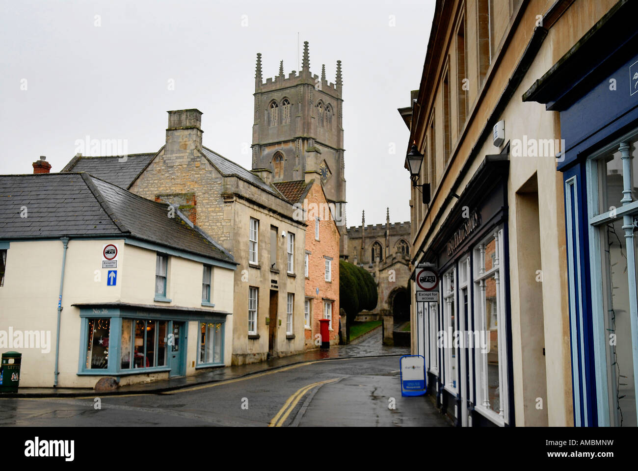 pic martin phelps 26 11 07 story calne too posh for woolworths gv of ...