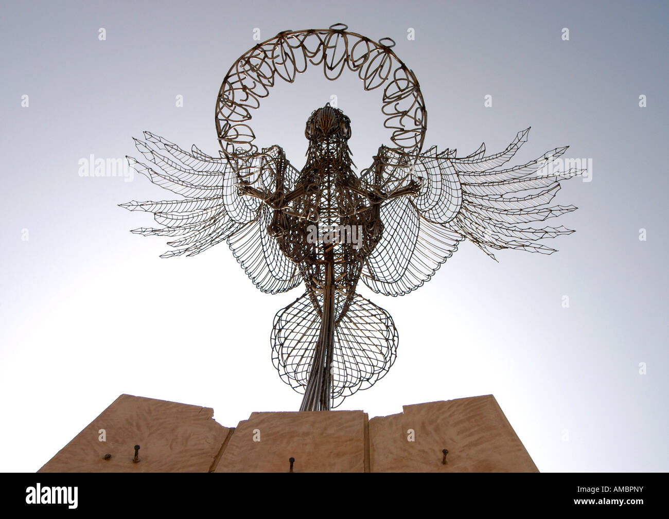 Wire art hi-res stock photography and images - Alamy