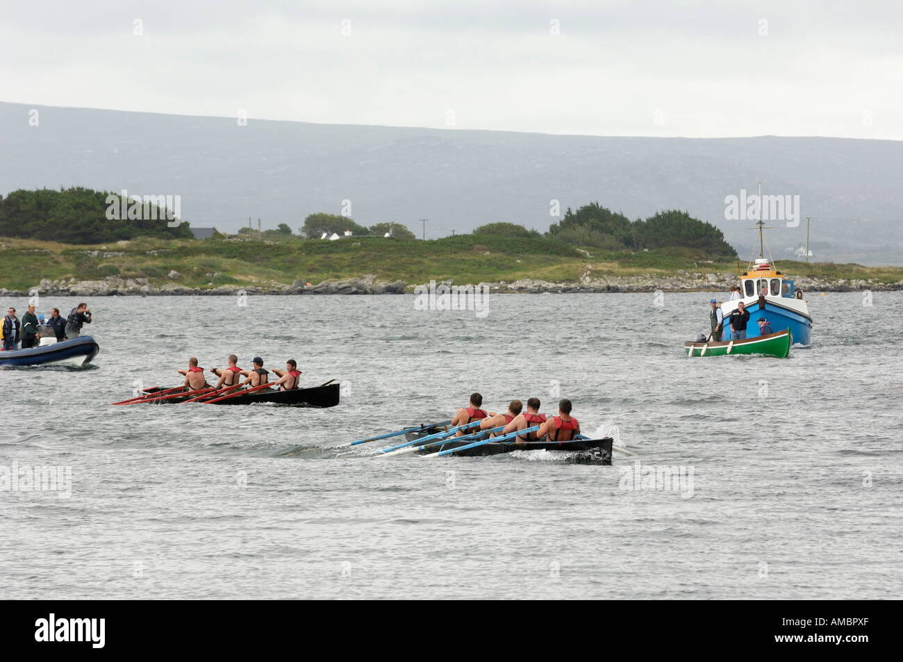 Currach ireland race hi-res stock photography and images - Alamy