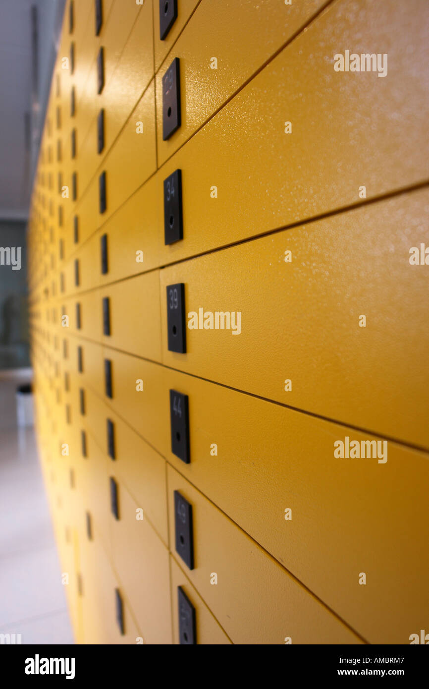 Lockboxes hi-res stock photography and images - Alamy