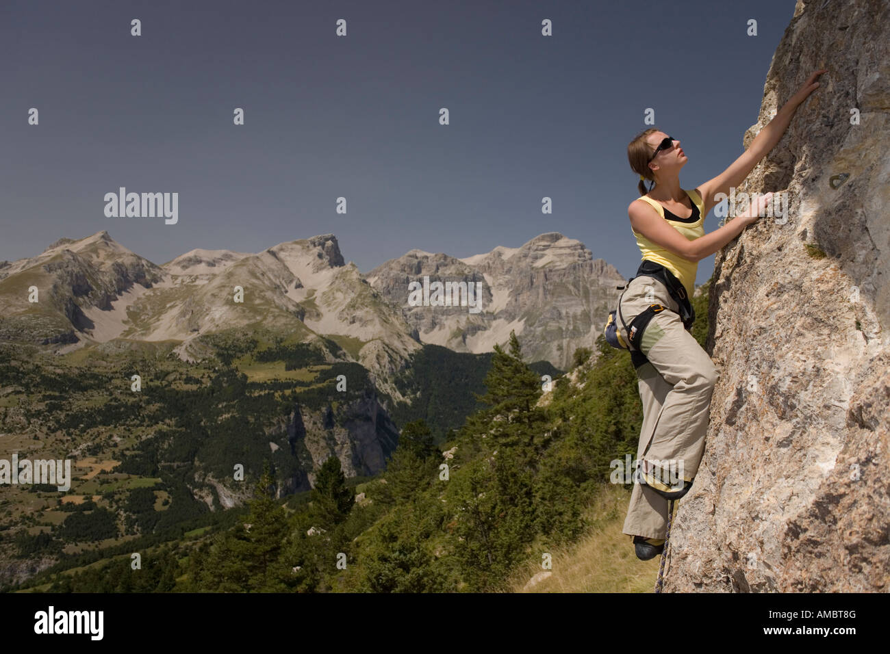 Easy rock climbing hi-res stock photography and images - Alamy