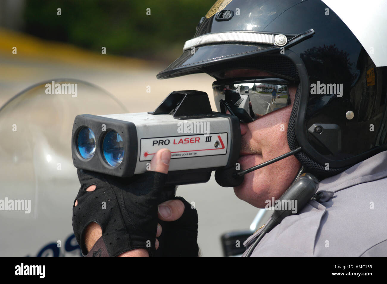 Police Officer in Georgia catching fast driver going over speed limits ...