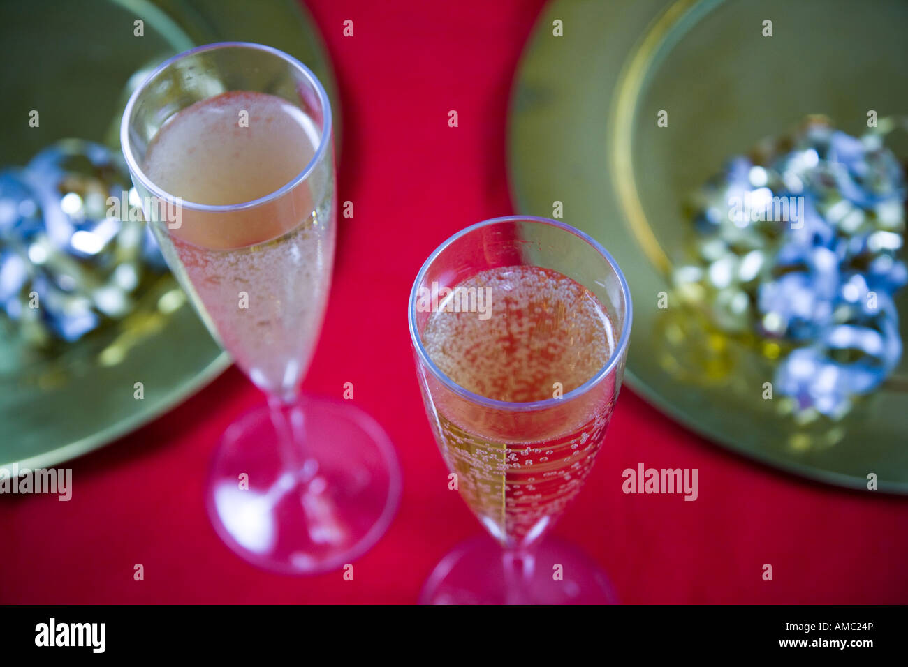 Champagne flutes on a fancy dinner table Stock Photo - Alamy