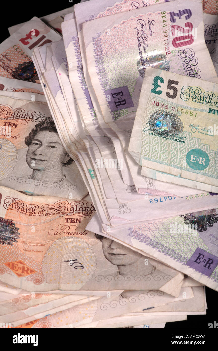Paper money £5 £10 £20 notes banknotes Stirling Stock Photo - Alamy