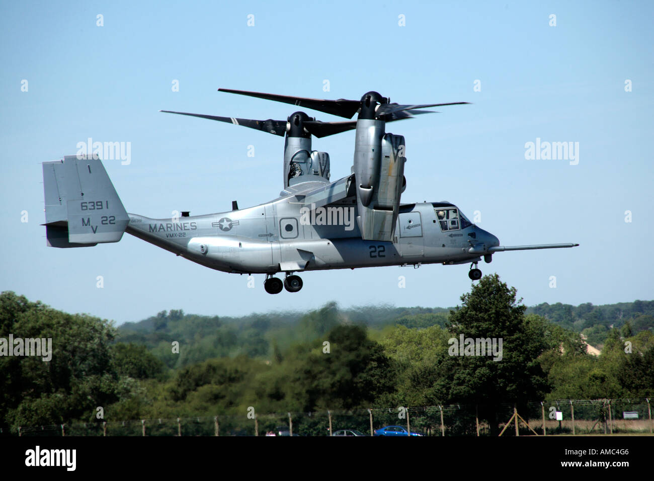 Boeing/Bell V22 Osprey tilt-rotor, RIAT, Fairford 2006 Stock Photo - Alamy