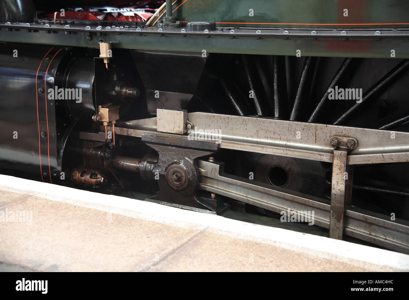 6024 King Edward I steam locomotive pulling The Torbay Express Stock ...