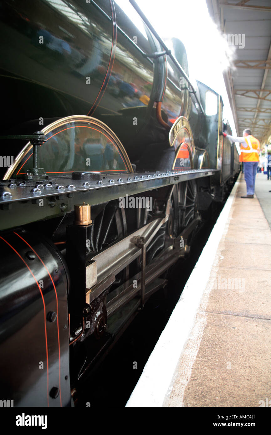 6024 King Edward I steam locomotive pulling The Torbay Express Stock ...