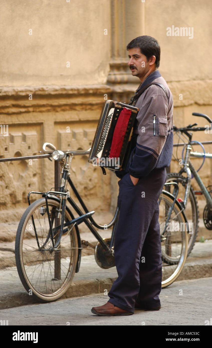 Street musicians florence hi-res stock photography and images - Alamy