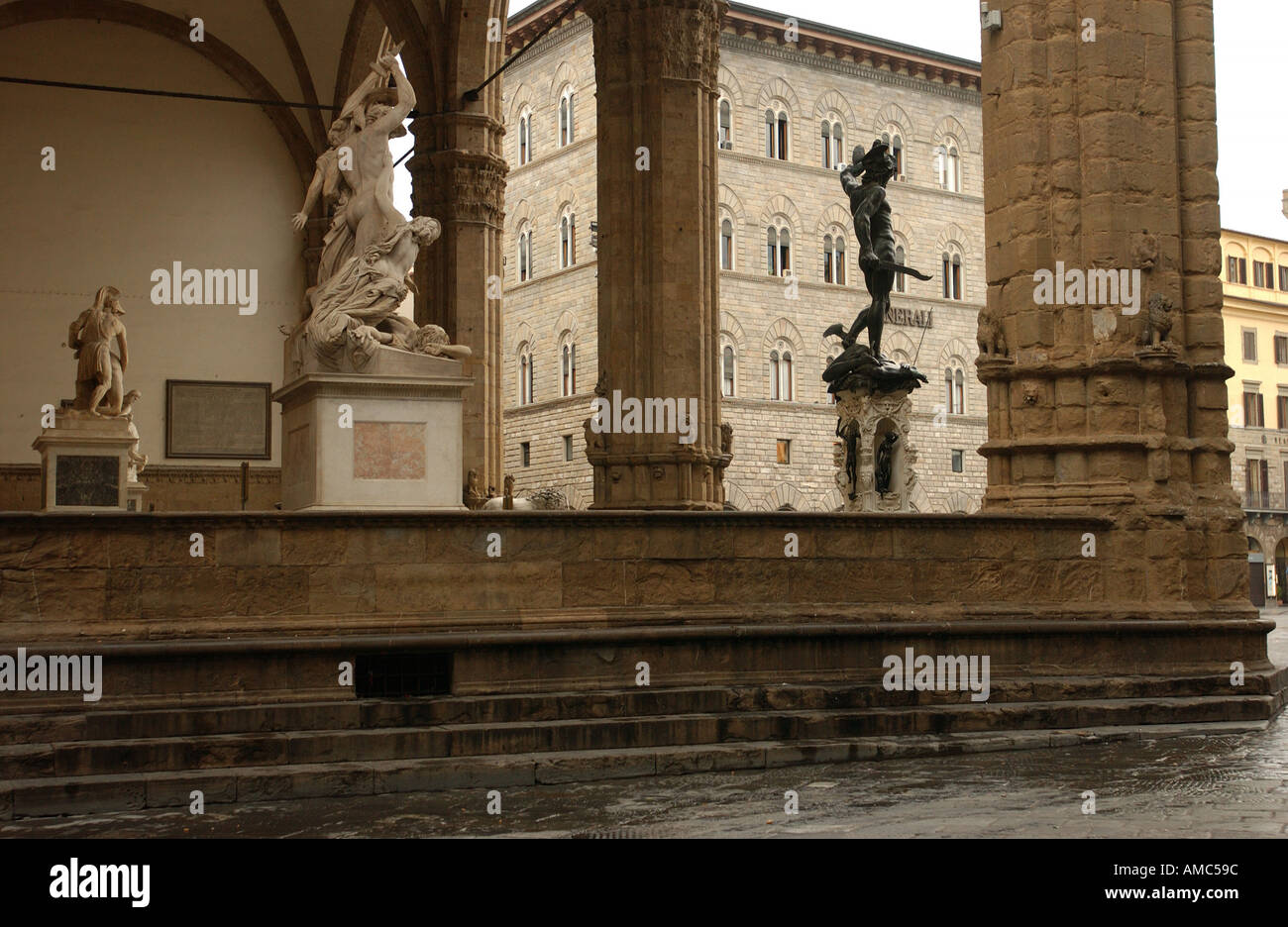 Clashing architecture hi-res stock photography and images - Alamy