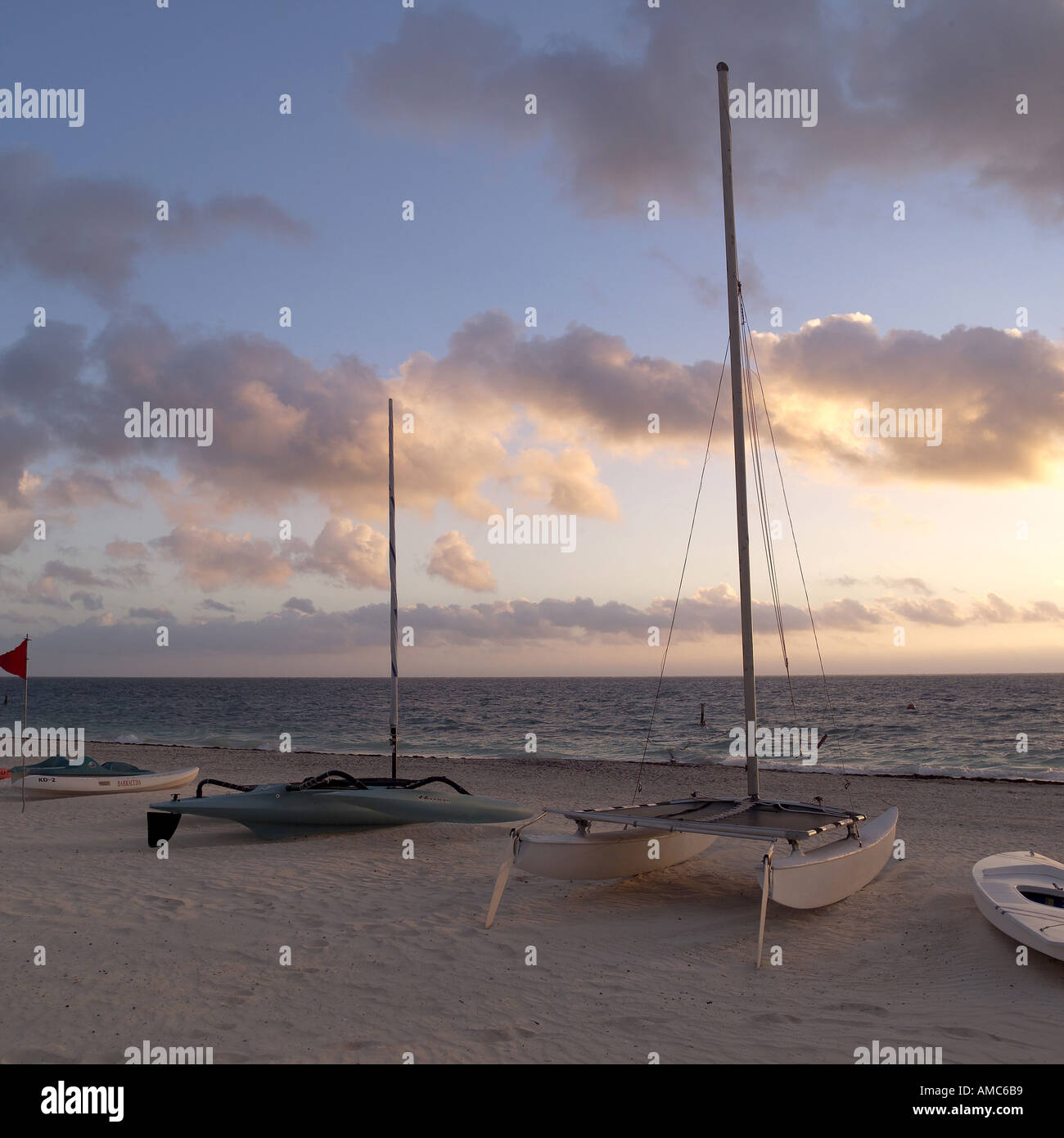 Boats on the shoreline of the Mexico Mayan Riviera Stock Photo - Alamy