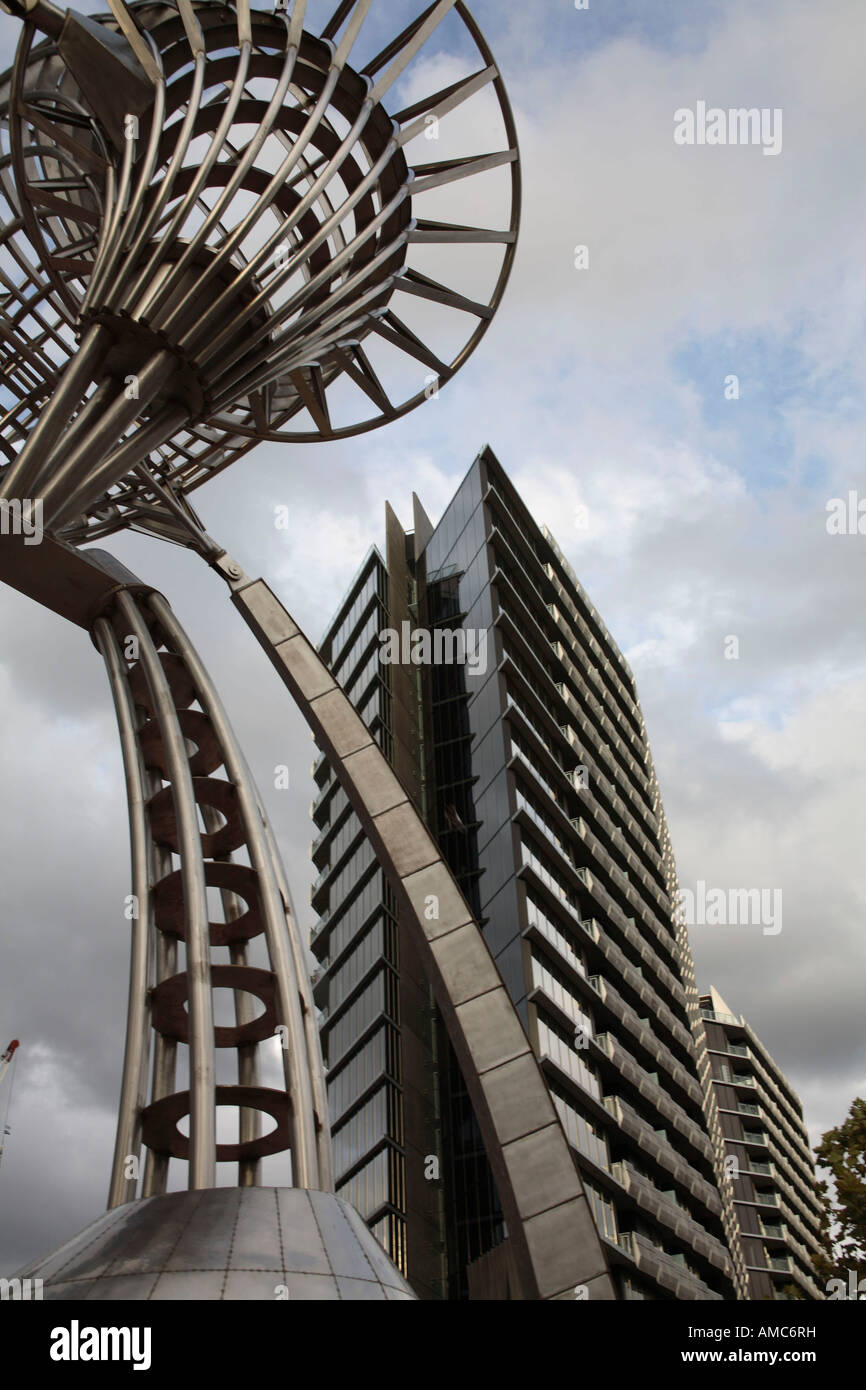 Apartment Building at Victoria Harbour The Docklands Melbourne ...