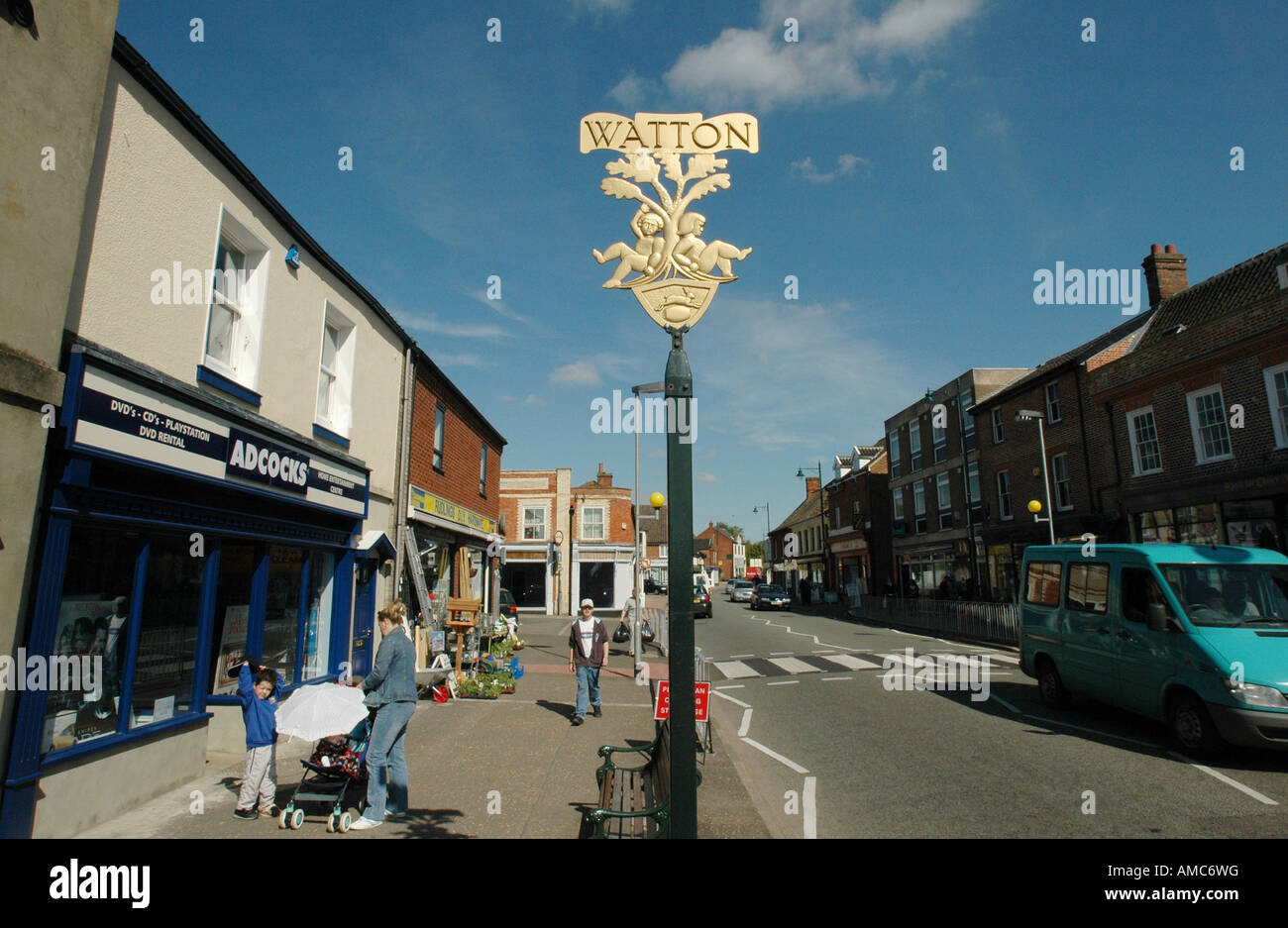 Watton town sign depicting babes in the wood, beside the High street ...