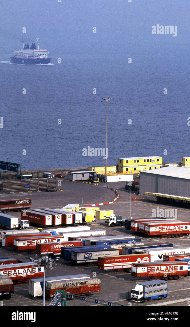 Port of dover overview hi-res stock photography and images - Alamy