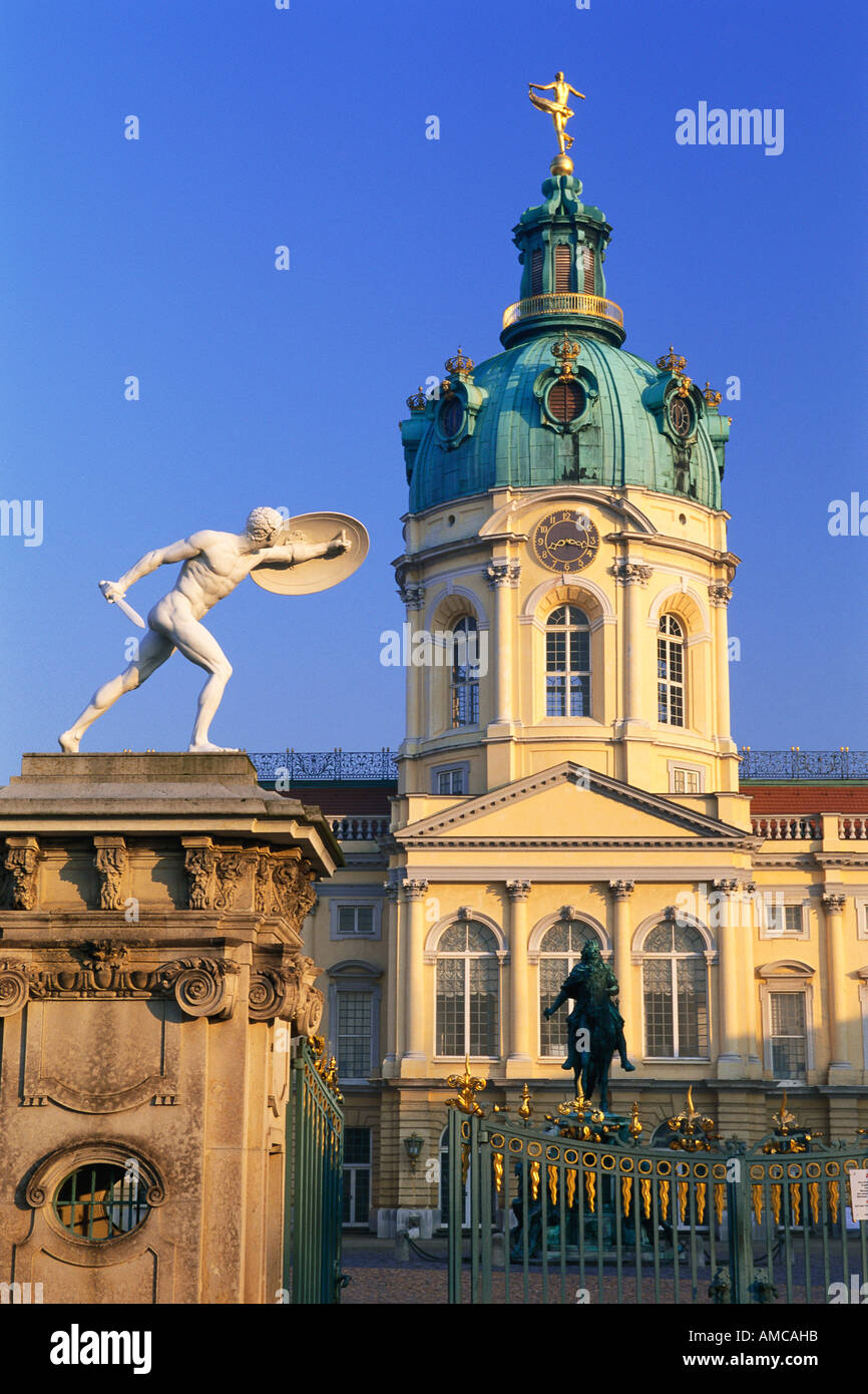 People palace republic berlin germany hi-res stock photography and ...
