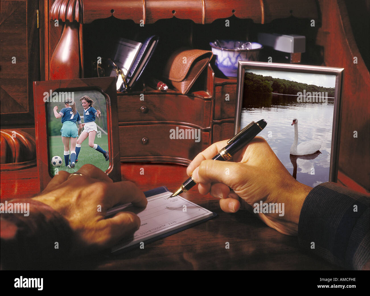 Father daughter help money hi-res stock photography and images - Alamy