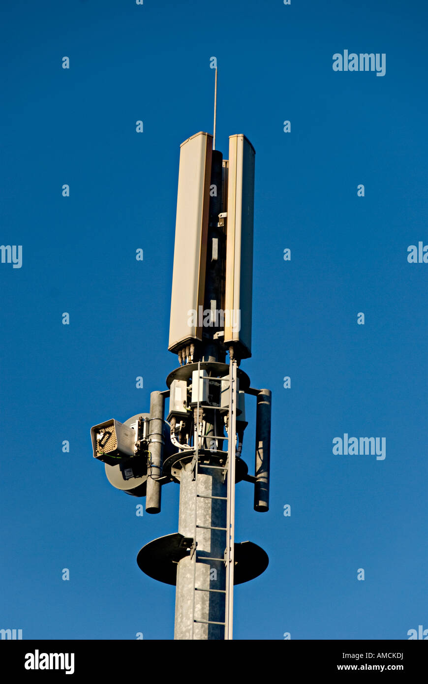 Telephone mast america hi-res stock photography and images - Alamy
