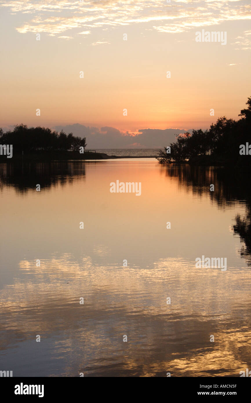 Morning glory cloud queensland hi-res stock photography and images - Alamy