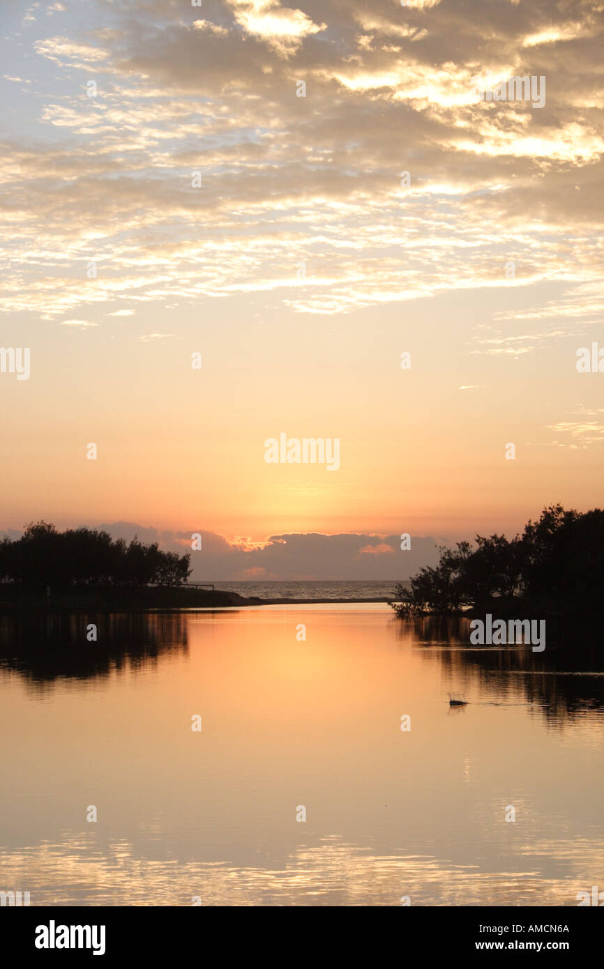 Australia morning glory cloud hi-res stock photography and images - Alamy