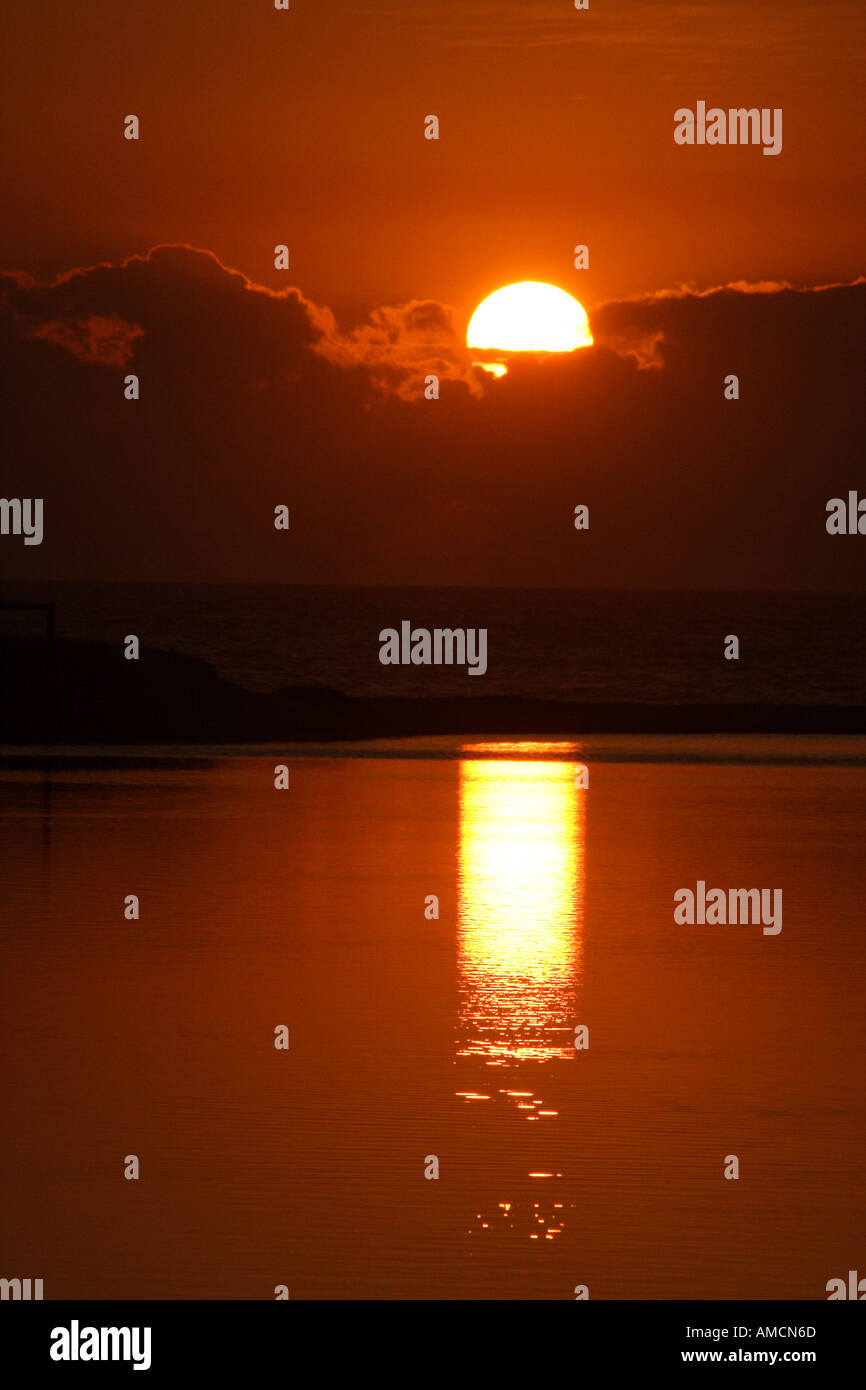 Australia morning glory cloud hi-res stock photography and images - Alamy
