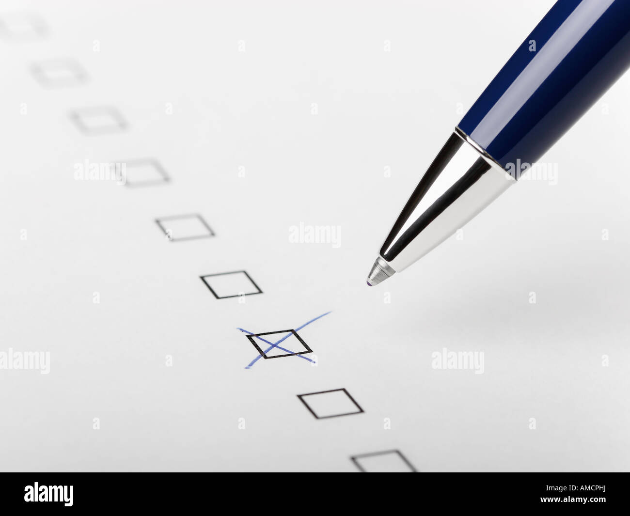 Tick symbol hi-res stock photography and images - Alamy