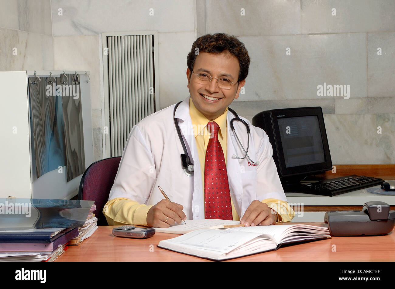 Indian doctor hi-res stock photography and images - Alamy