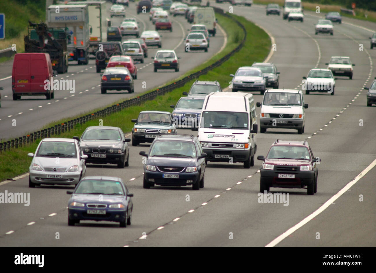Middle lane motorway hi-res stock photography and images - Alamy