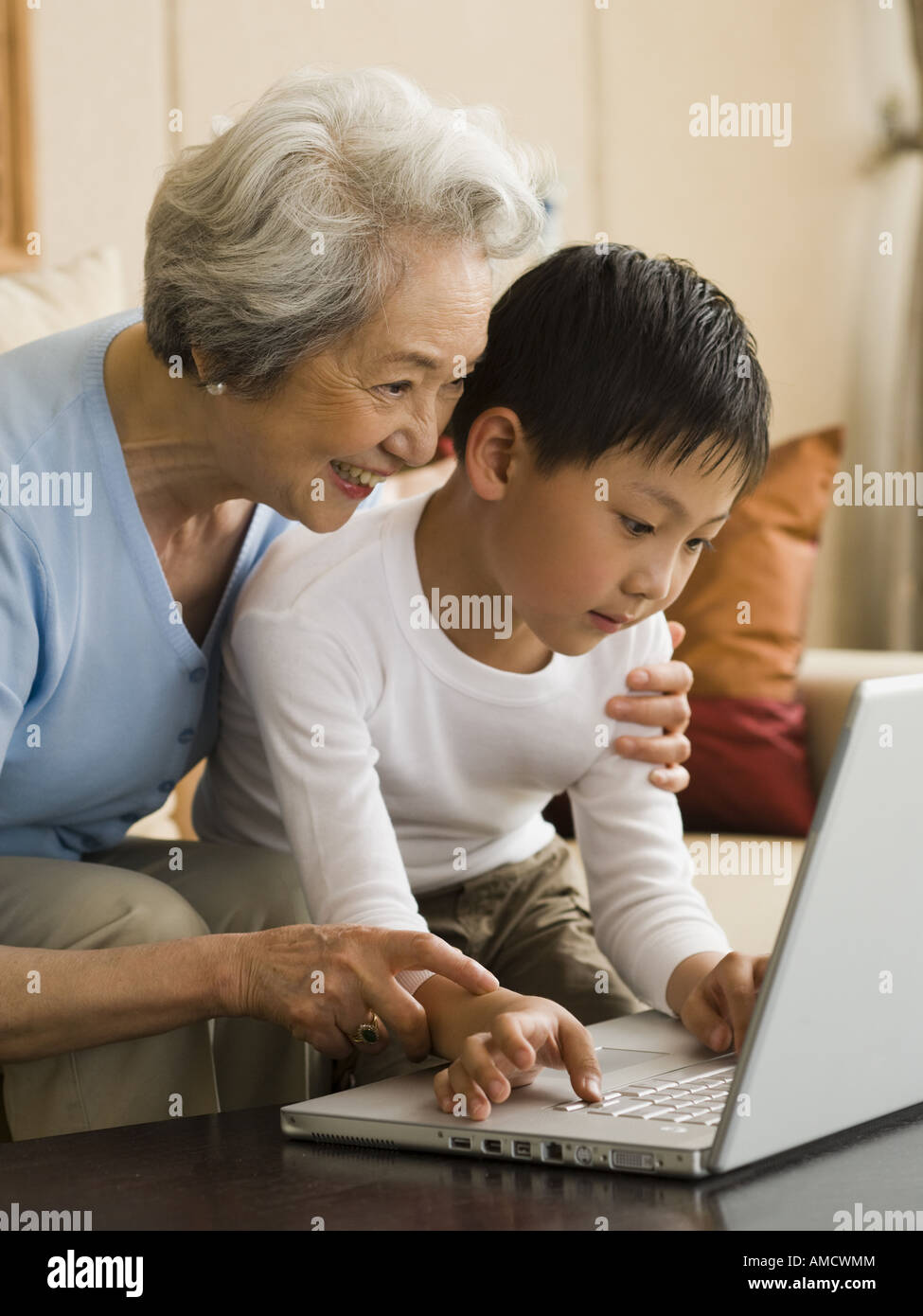 Granny hugs grandchild hi-res stock photography and images - Alamy