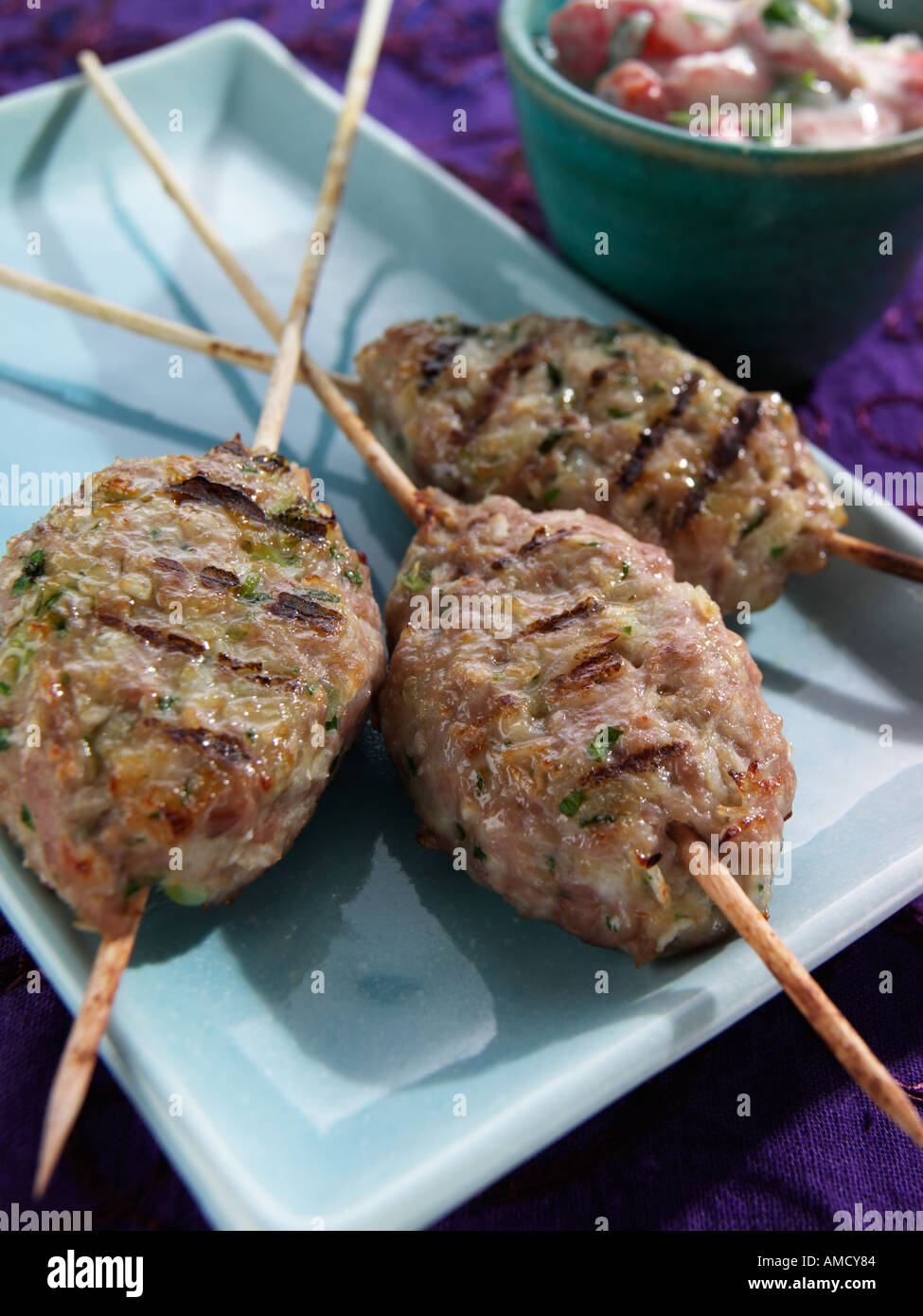 Individual barbecued chicken kebabs hi-res stock photography and images ...