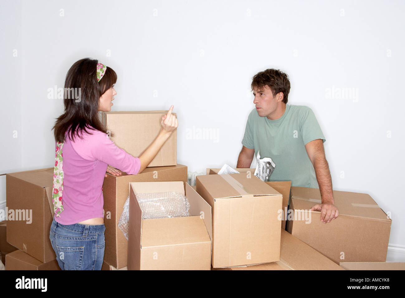 30 years male packing boxes hi-res stock photography and images - Alamy