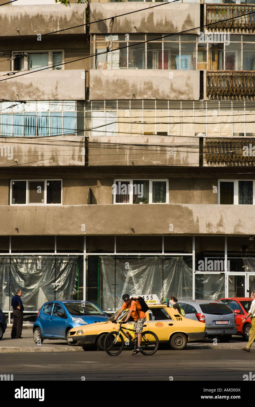 Cyclist waiting at traffic lights. Bucharest, Romania Stock Photo - Alamy
