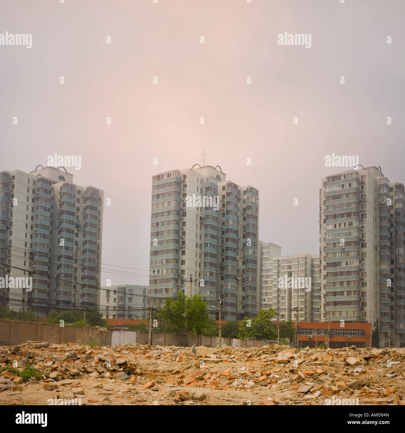 Detail of city skyline with garbage and urban blight Stock Photo - Alamy