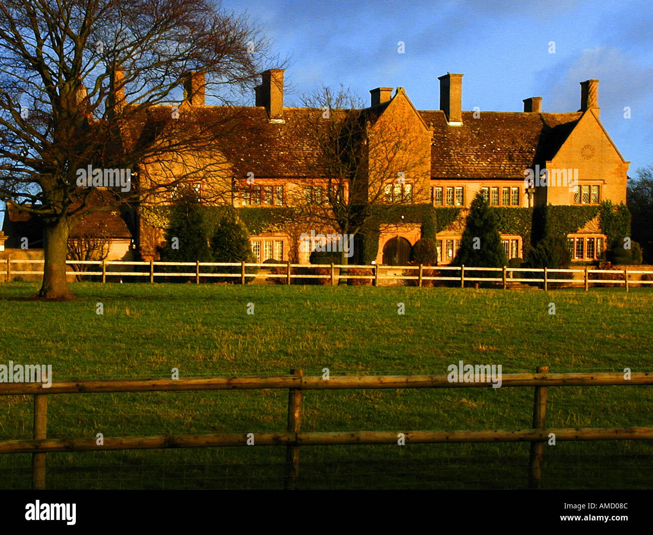 england midlands warwickshire manor house wootten wawen Stock Photo - Alamy