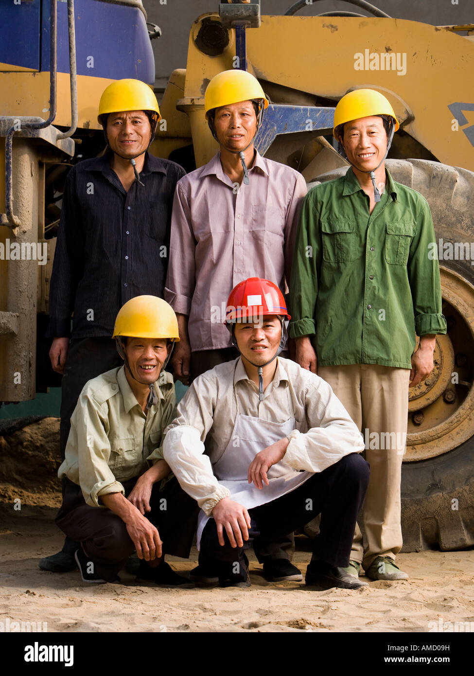 Portrait of five construction workers outdoors Stock Photo - Alamy