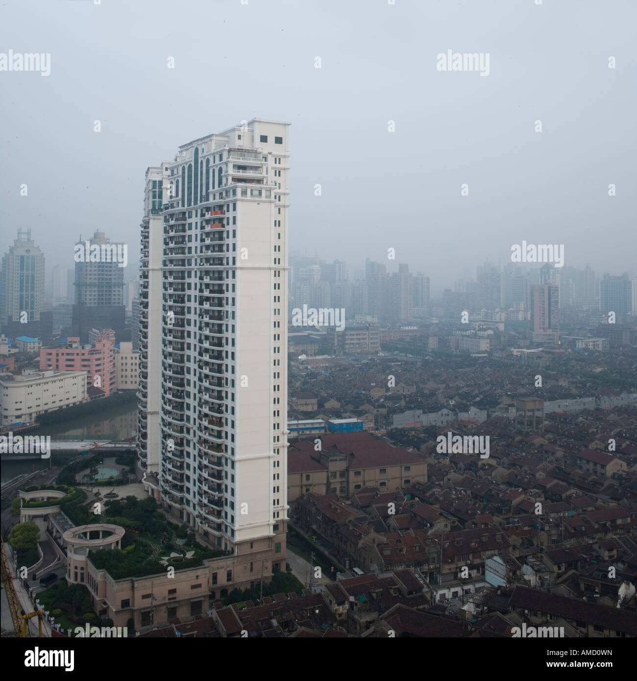 Aerial view shanghai skyscrapers hi-res stock photography and images ...