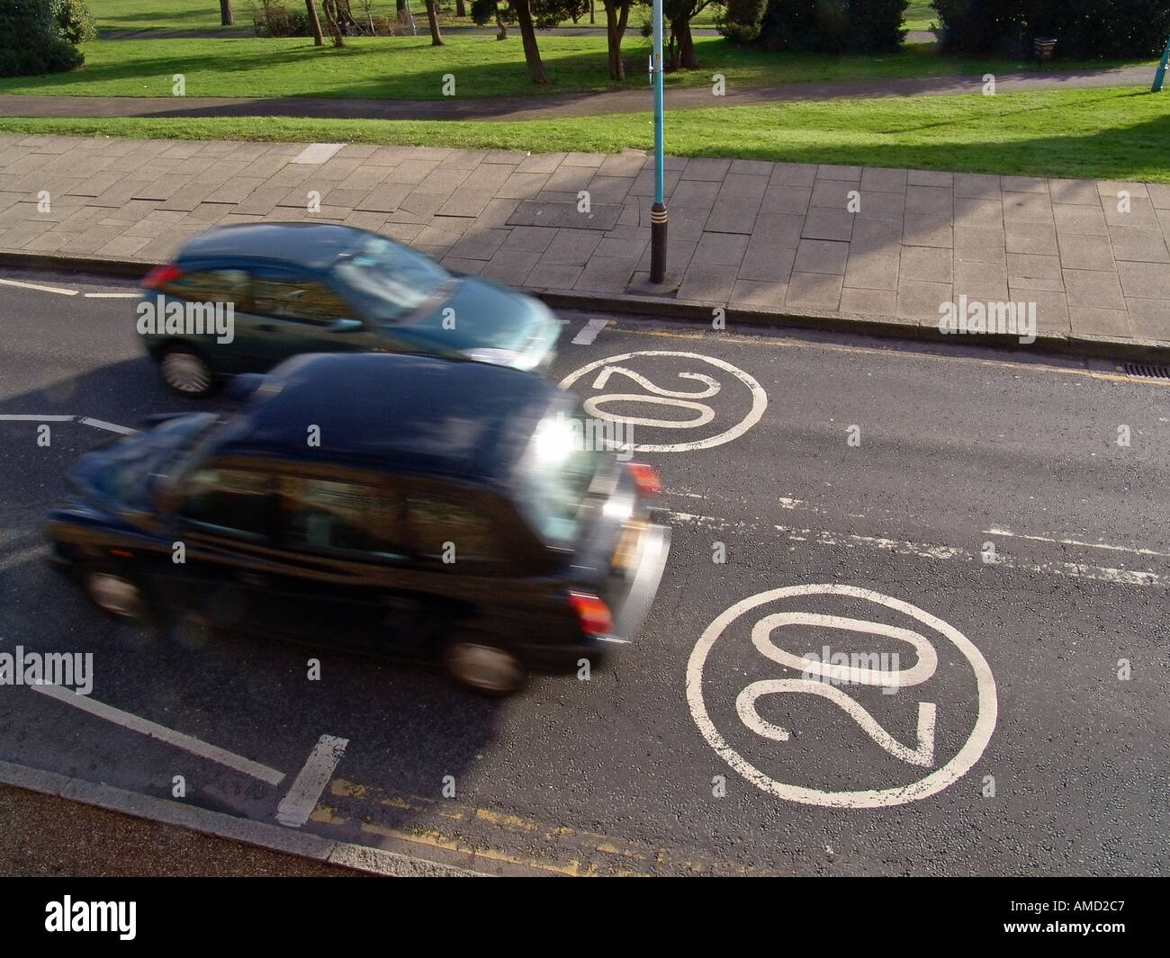 speed limit of 20 mph Stock Photo - Alamy