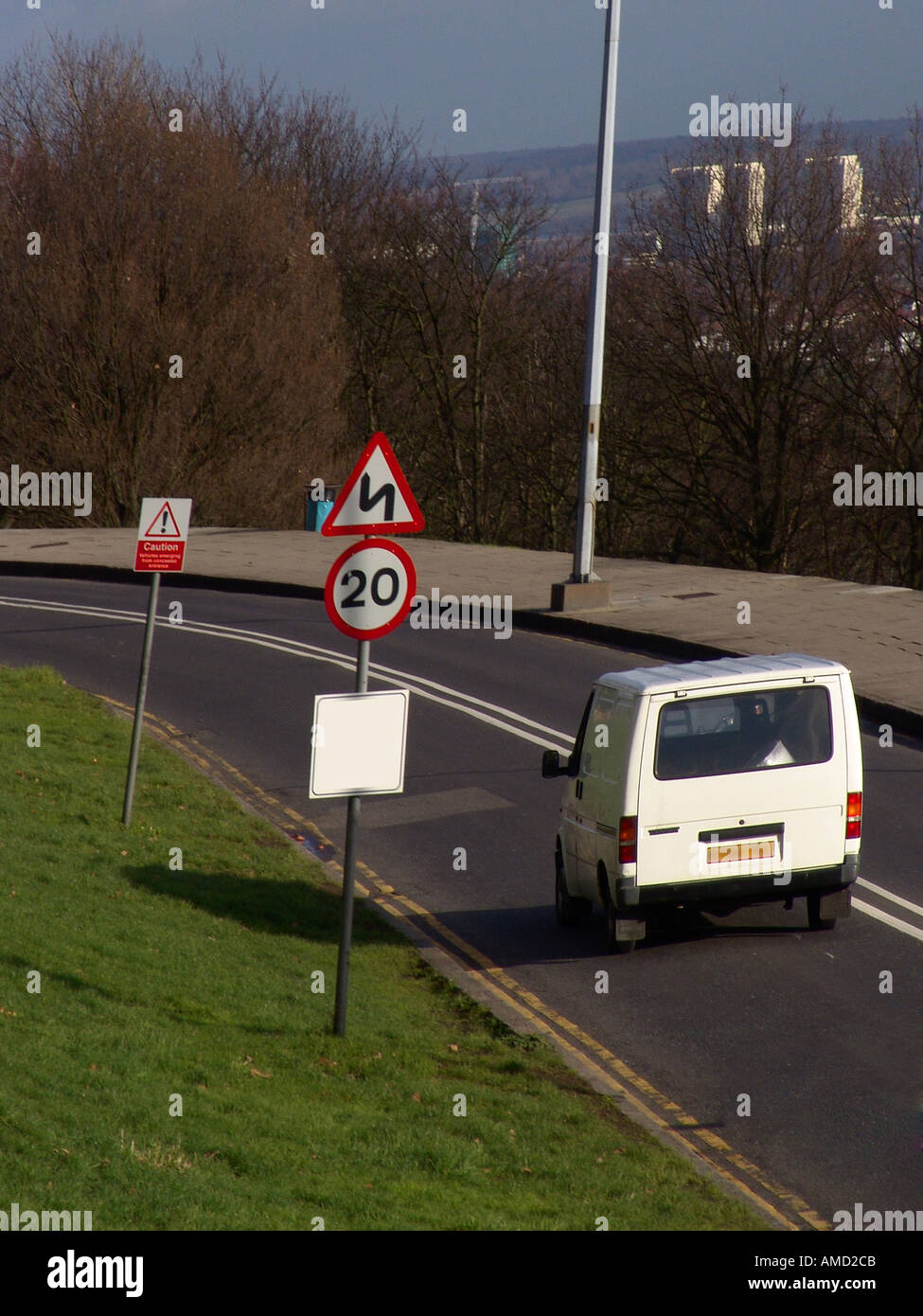 20 mile per hour road signs hi-res stock photography and images - Alamy