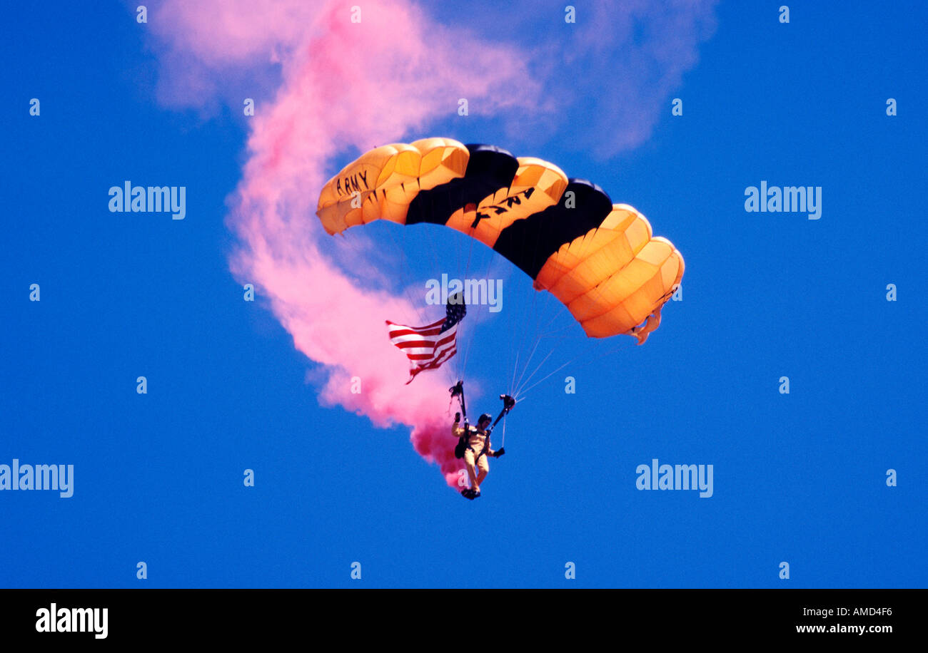 United States Army Golden Knights Parachute Demonstration Team showing ...