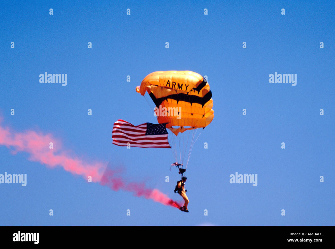 United States Army Golden Knights Parachute Demonstration Team showing ...