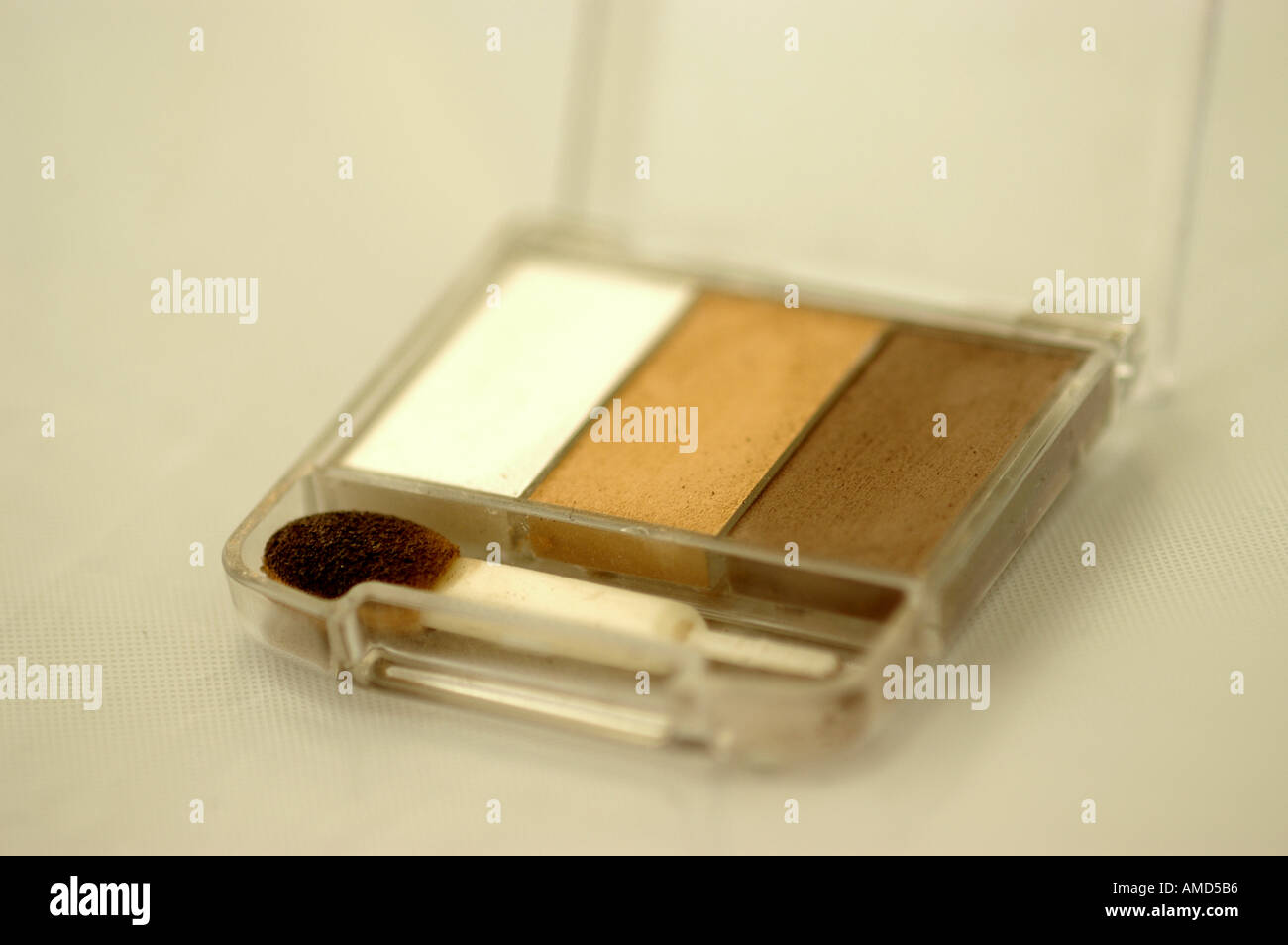 Open makeup compact from left side Stock Photo - Alamy