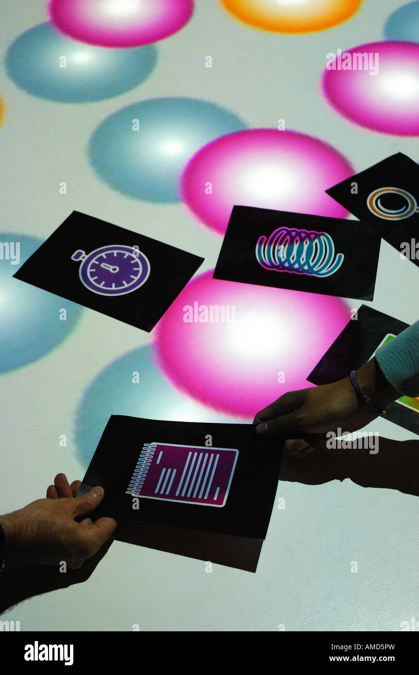 Science of color hi-res stock photography and images - Alamy