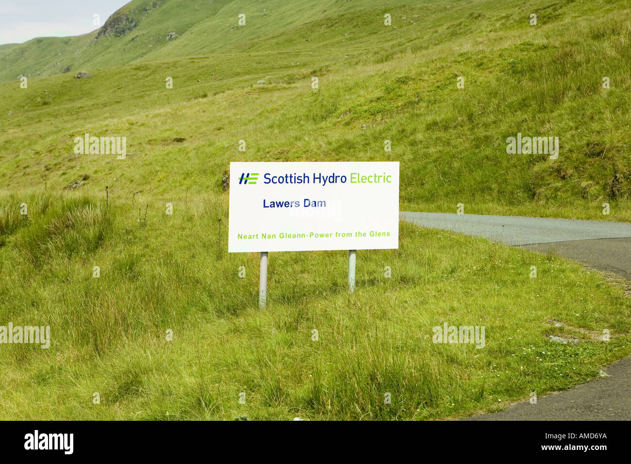 Sign for Scottish Hydro Electric owned Lawers Dam Stock Photo - Alamy