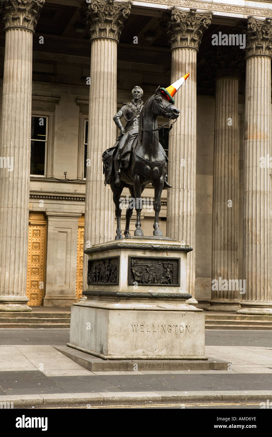 Statue of Duke of Wellington in Glasgow Stock Photo - Alamy