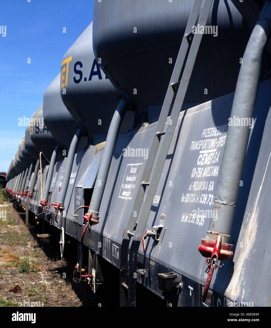 Chemical tank wagons hi-res stock photography and images - Alamy