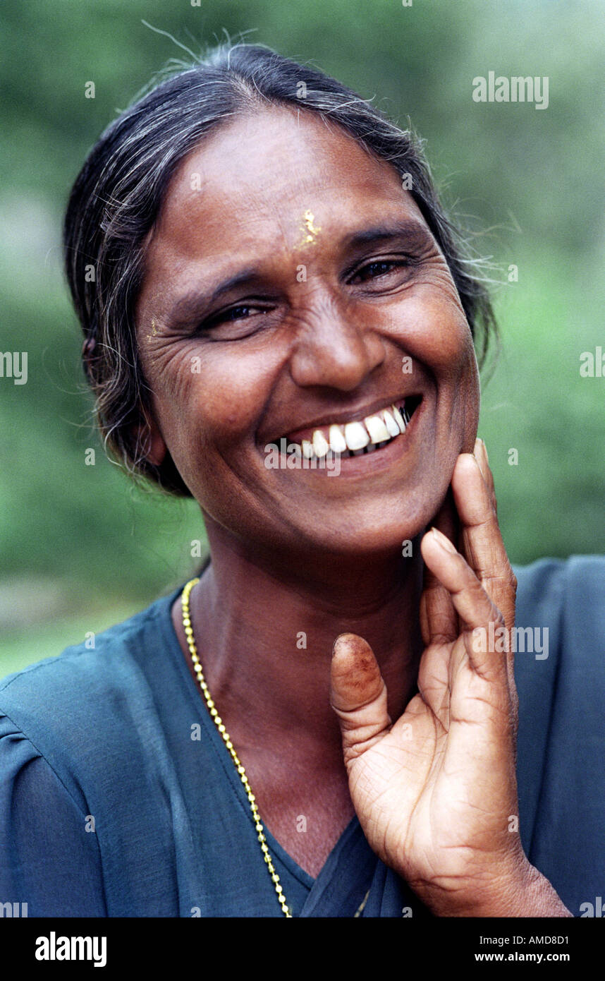 Sri Lanka Ceylon Asian Happy women smiling Stock Photo - Alamy