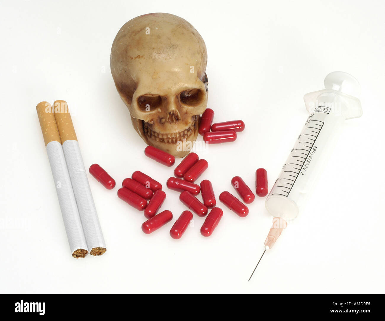 drugs and skull Stock Photo - Alamy