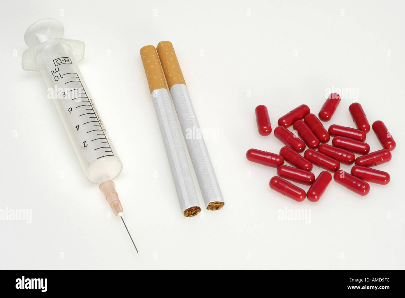 Symbol picture cigarettes hi-res stock photography and images - Alamy