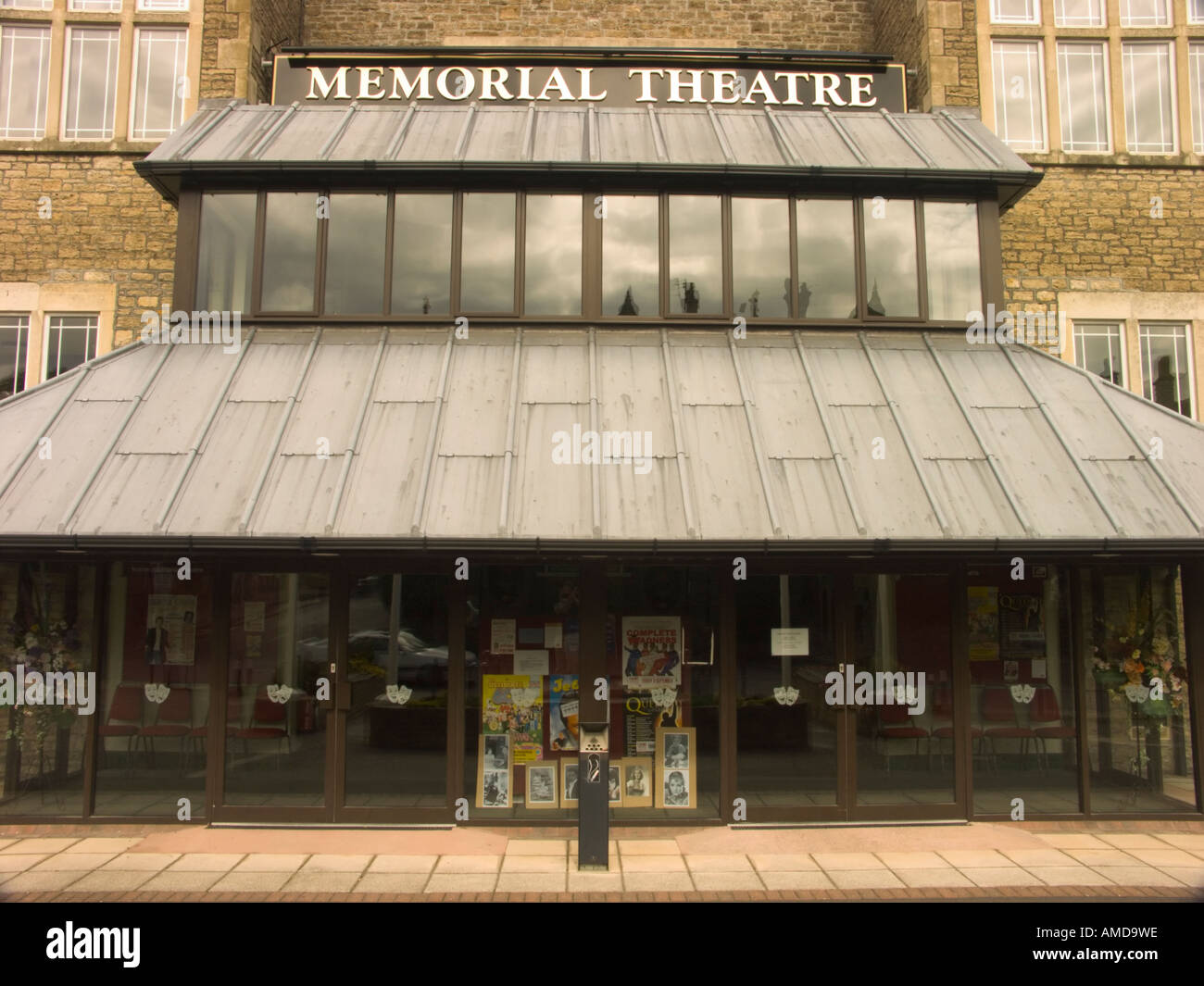 Memorial theatre frome hi-res stock photography and images - Alamy