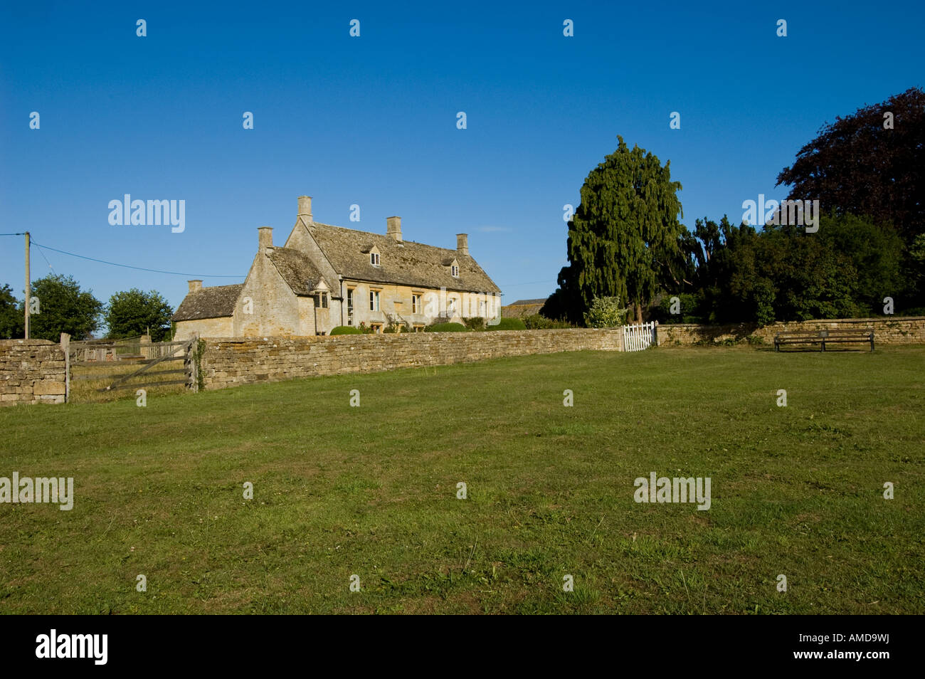 Typical English farmhouse, Gloucestershire, England Stock Photo - Alamy