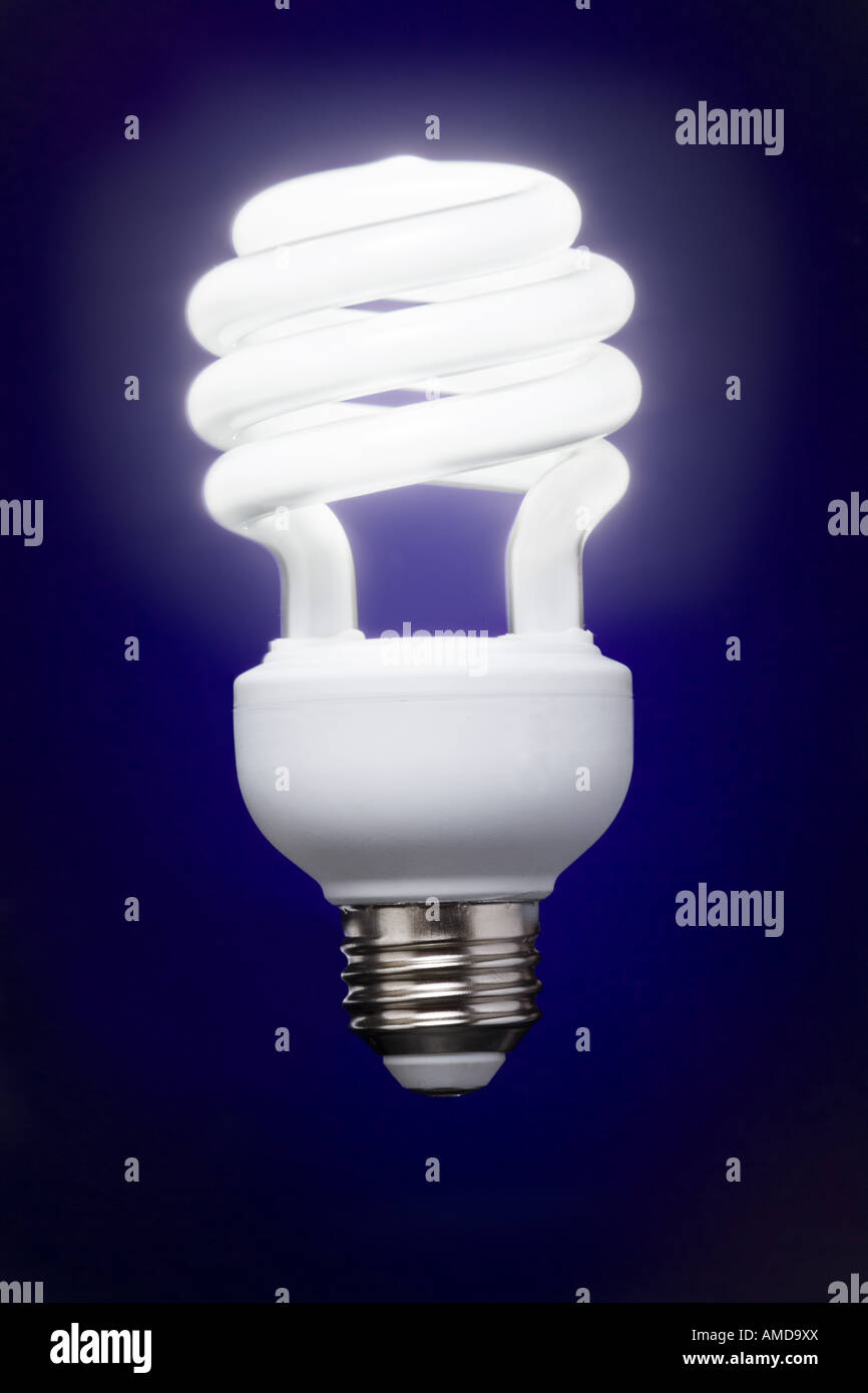 Light bulb photos hi-res stock photography and images - Alamy